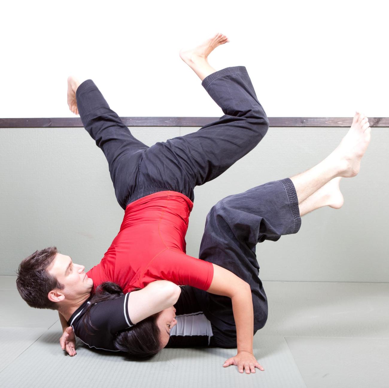 Defending against a Guillotine | StuntList